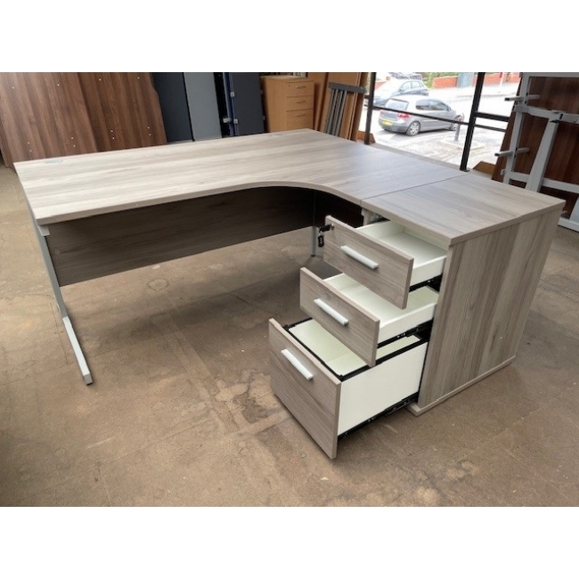 1600 Right-Hand Crescent Desk With 3 Drawer D/H Pedestal GREY OAK