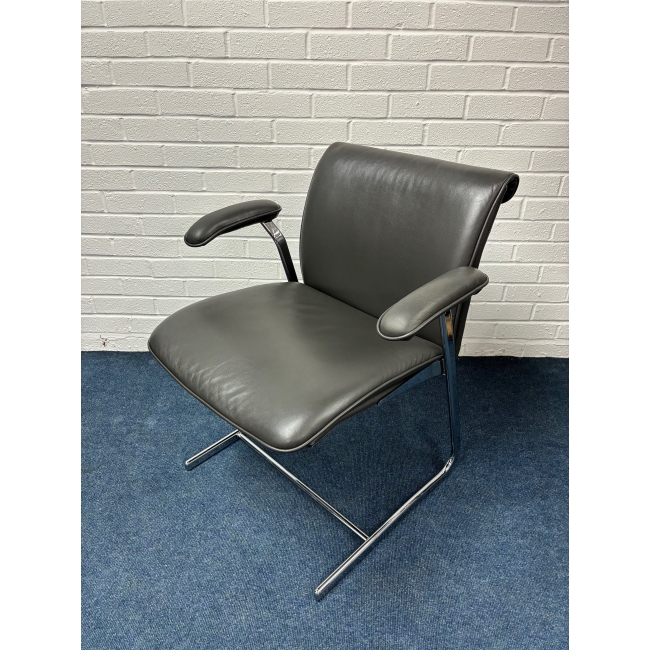S/Hand Boss Design Delphi Low Back Visitor Chairs in Grey Hide