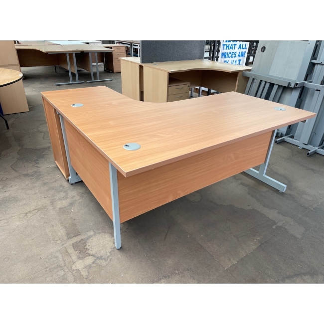 1600 Right-Hand Crescent Desk With 3 Drawer D/H Pedestal BEECH